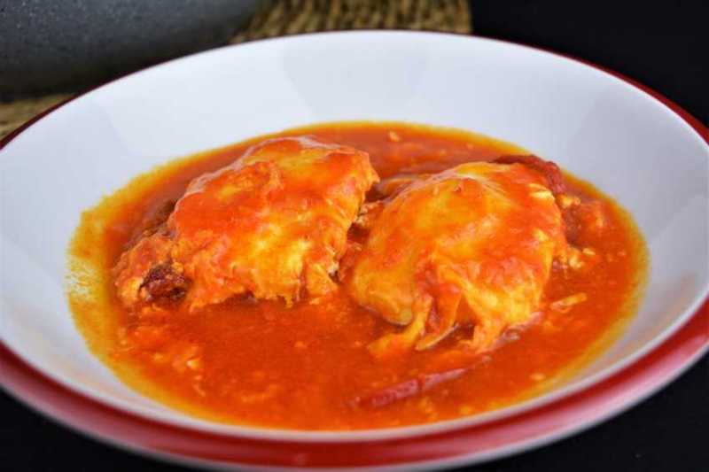 HUEVOS CON SALSA. - Pedroches Gastronomía